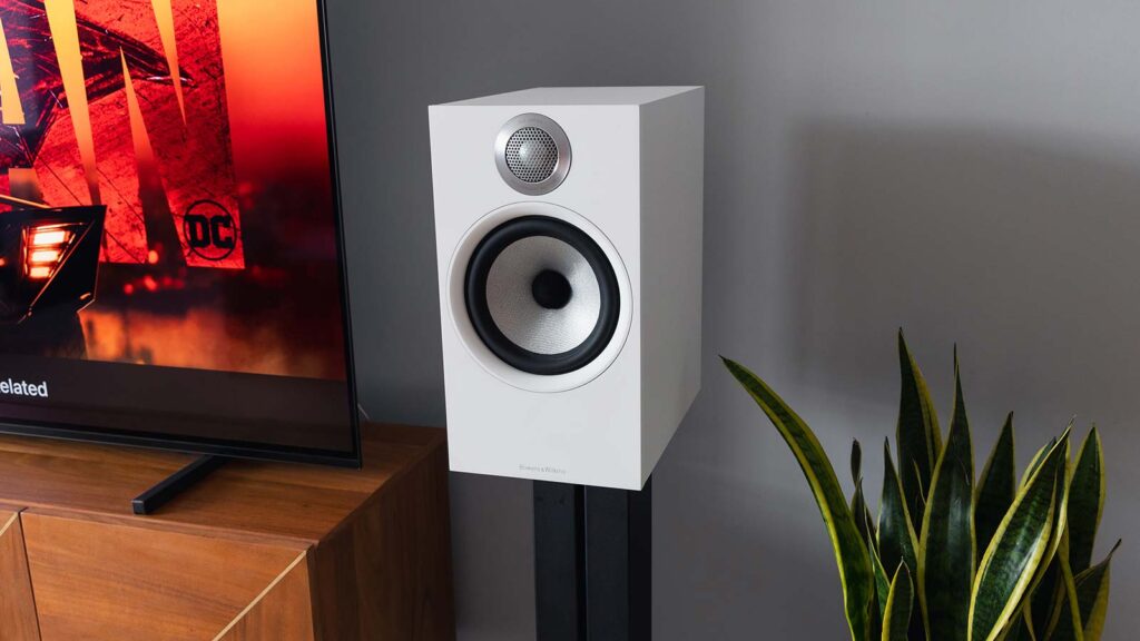 Tom Eversley — Tech, Design, Desk Setup