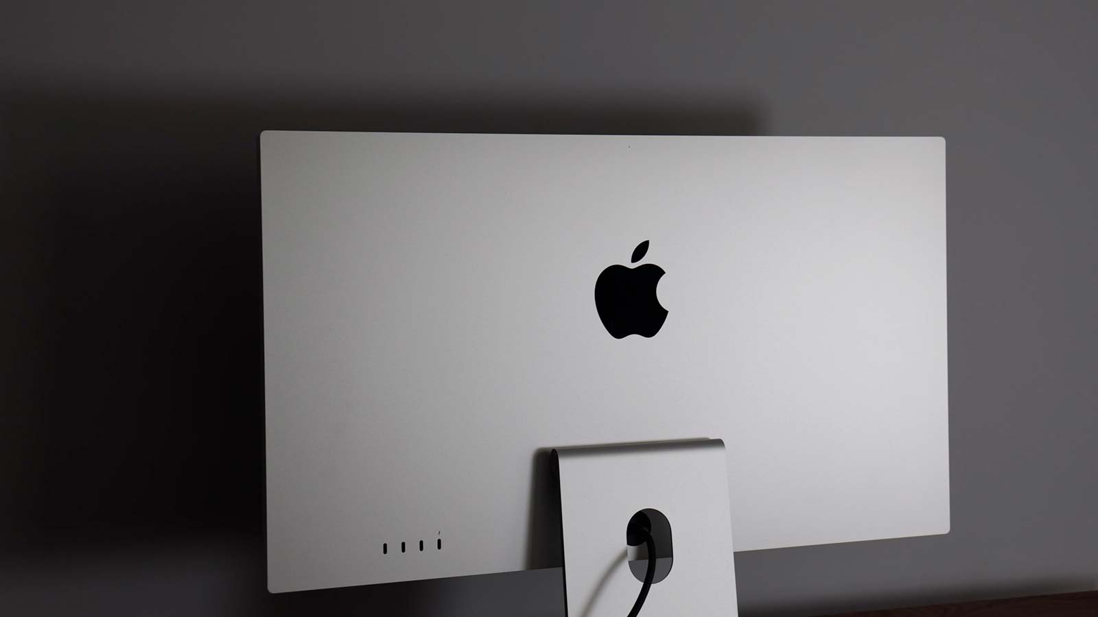 Apple Studio Display: Long Term Review — Tom Eversley